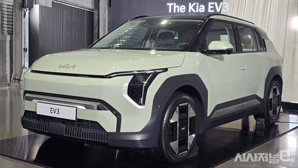 “주행거리 500㎞인데 3000만원”···리틀 EV9 ‘기아 EV3’ 출격